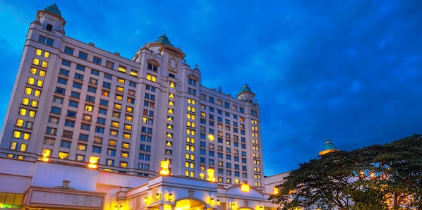 Book Waterfront Cebu City Hotel & Casino in Cebu | Hotels.com