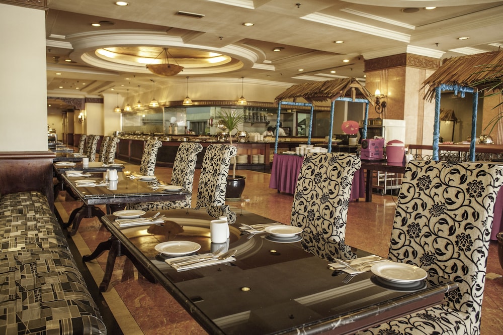 The Grand Renai, Kota Bharu: $42 Room Prices & Reviews | Travelocity
