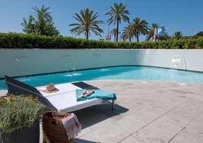 Book Hotel Calipolis in Sitges | Hotels.com