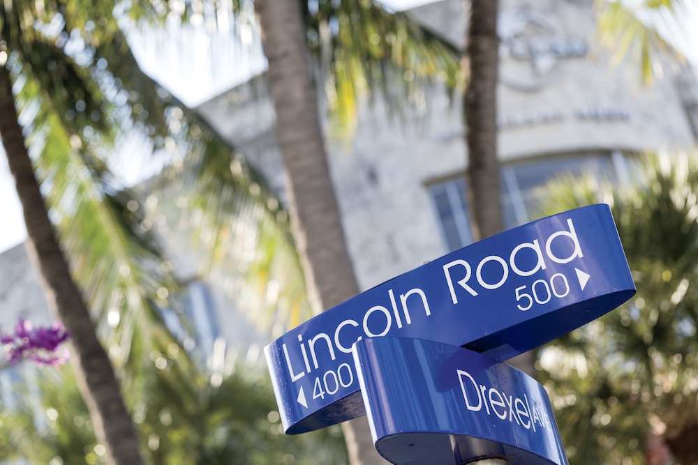 The Ritz-Carlton, South Beach (Miami Beach, USA) | Expedia