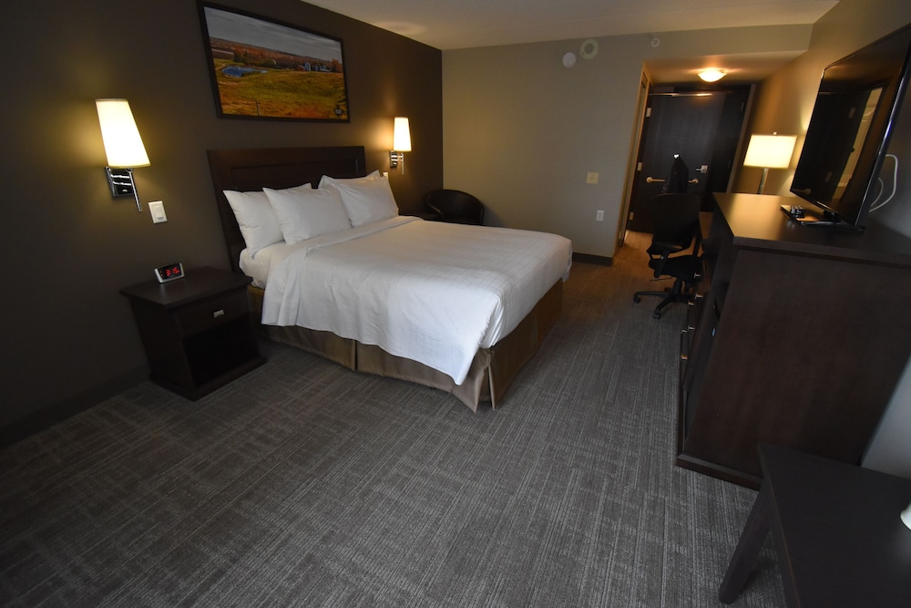 Canad Inns Destination Centre Club Regent Casino Hotel, Winnipeg: C$122 ...