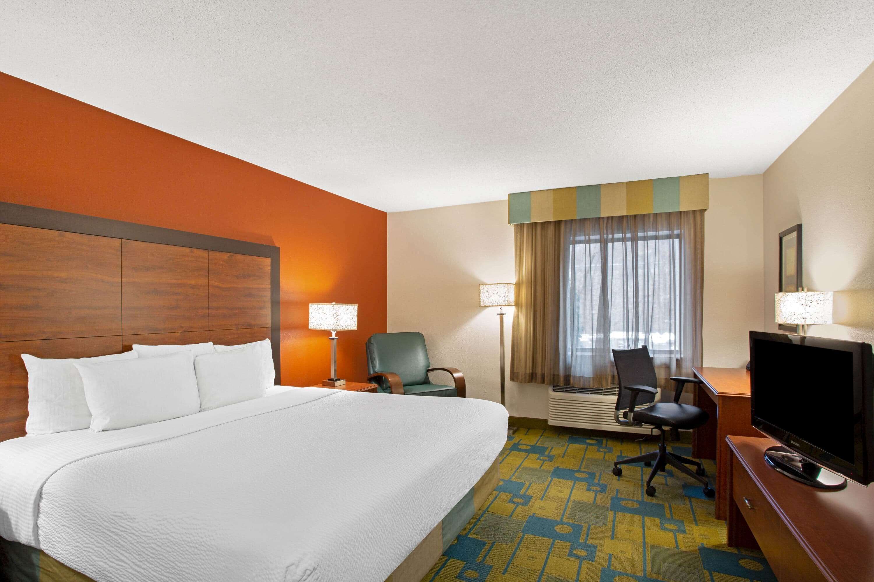 Fairfield Inn & Suites by Marriott Worcester Auburn: 2023 Room Prices ...