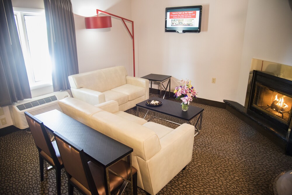 Paradise Stream Resort in Cresco | Best Rates & Deals on Orbitz