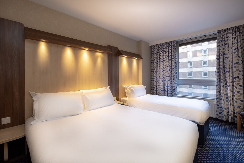 Royal National Hotel: AU$221 Rooms, Reviews & Deals (London, GBR) | Wotif