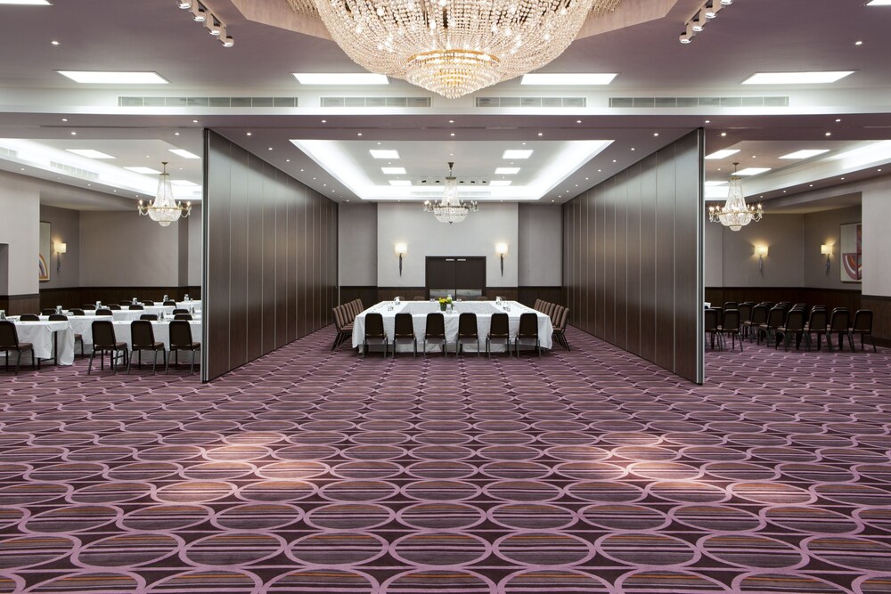 Royal National Hotel: AU$221 Rooms, Reviews & Deals (London, GBR) | Wotif