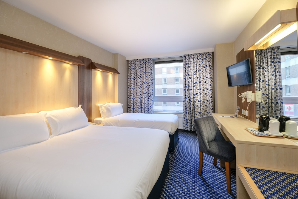Royal National Hotel: AU$221 Rooms, Reviews & Deals (London, GBR) | Wotif