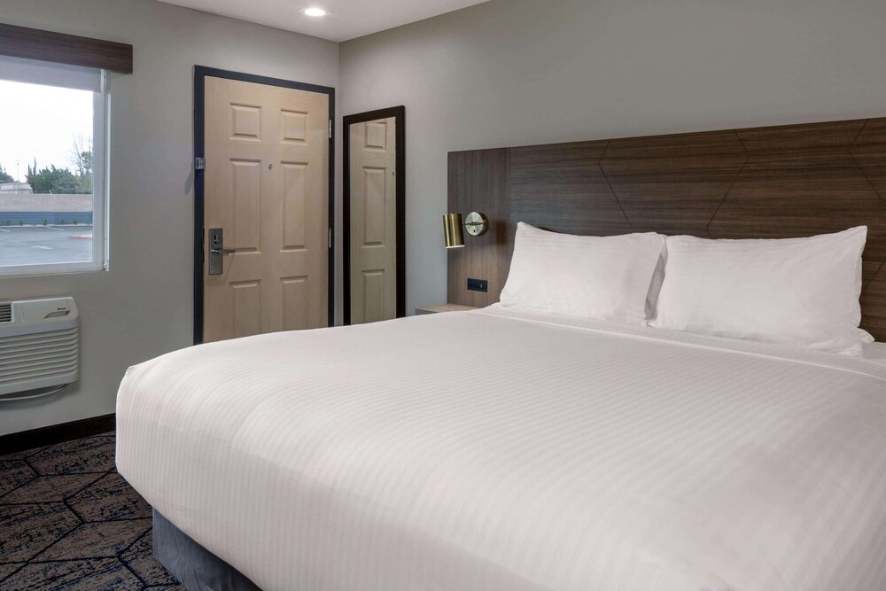 Ramada by Wyndham Modesto Yosemite Area Deals & Reviews (Tavas, TUR ...