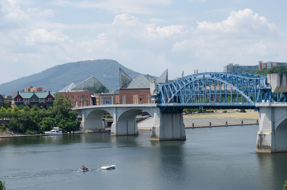 The Chattanoogan Hotel, Curio Collection by Hilton in Chattanooga ...