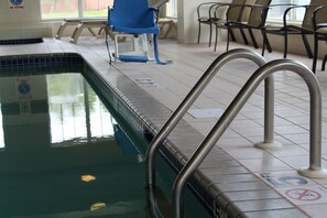 Book Country Inn & Suites by Radisson, Brooklyn Center, MN in ...