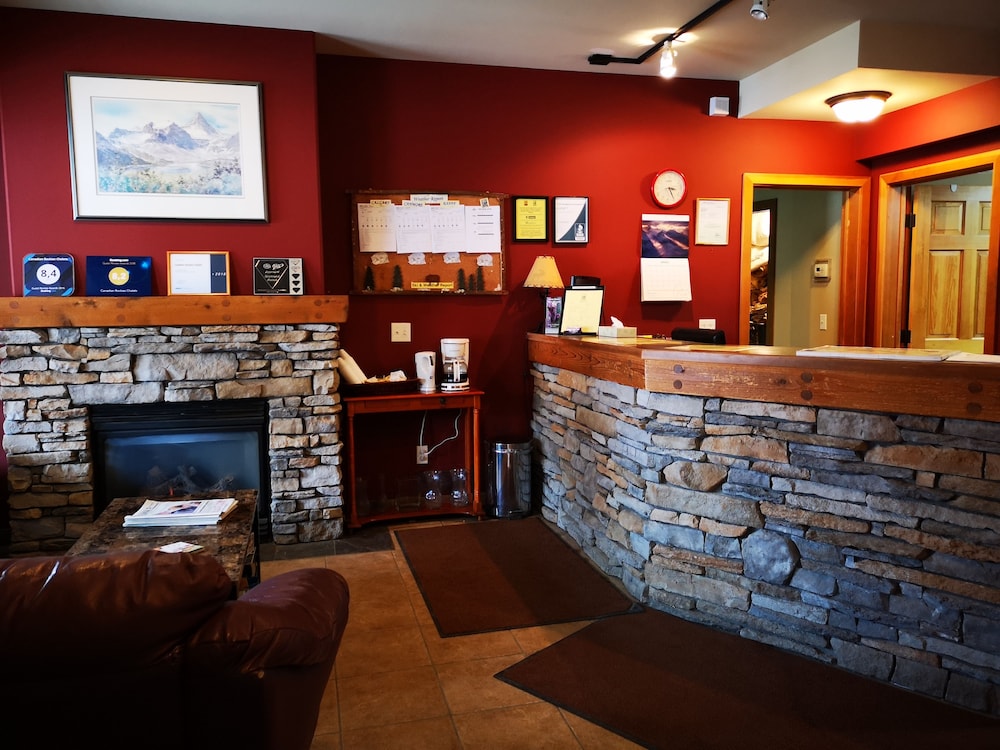 10 Best Chalets In Canmore, Canada - Updated 2023 | Trip101