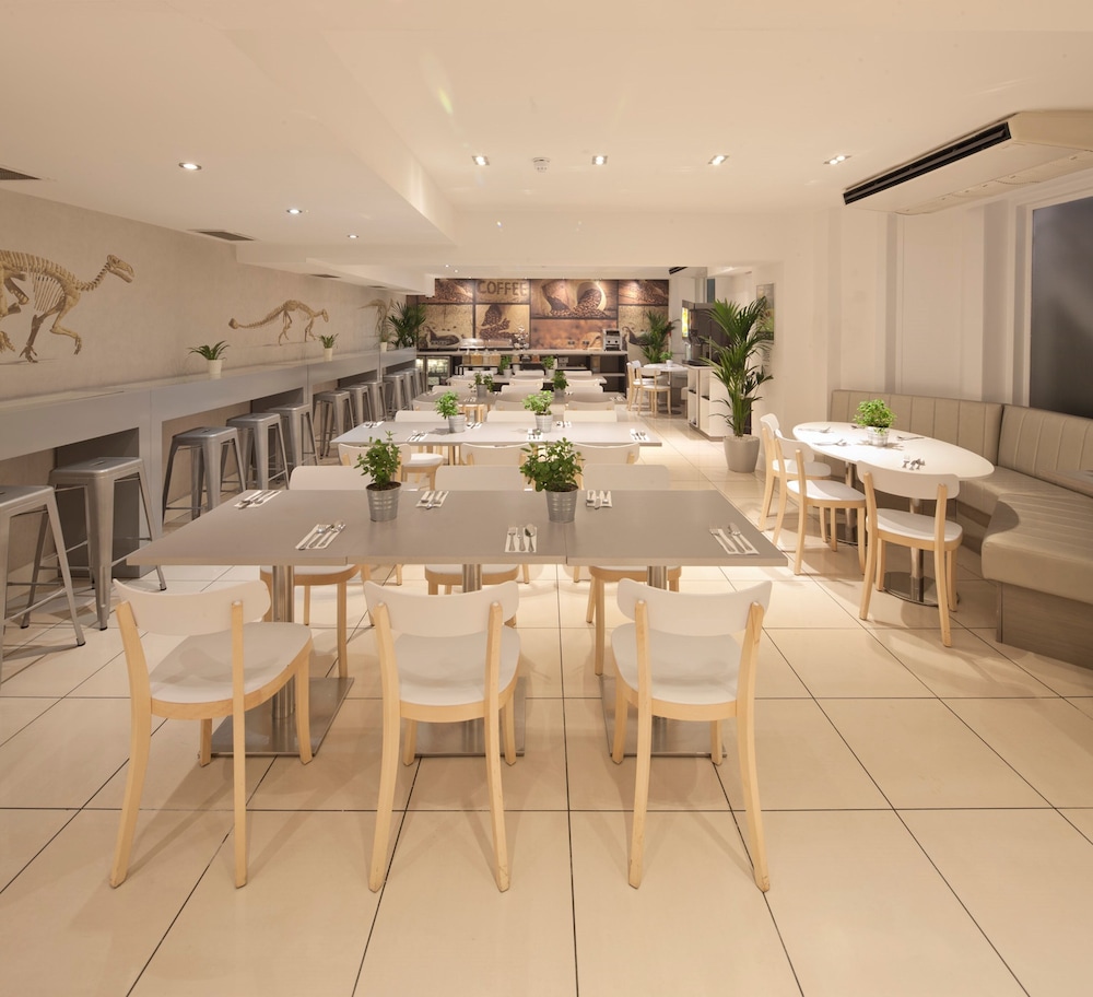 Heeton Concept Hotel Kensington Deals & Reviews (London, GBR) | Wotif