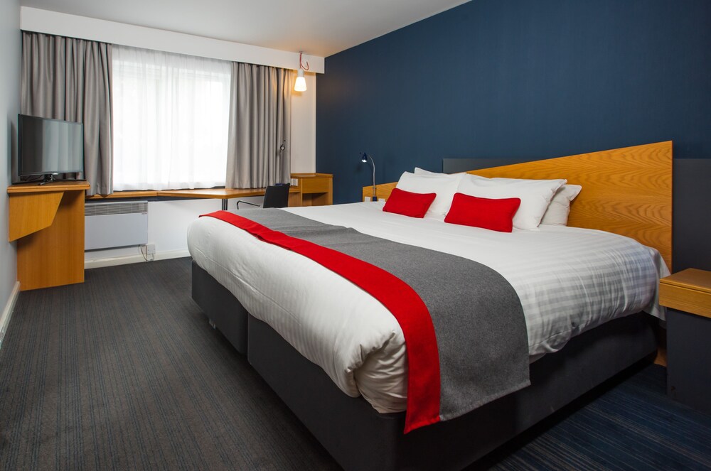 Holiday Inn Express Lichfield, an IHG Hotel in Lichfield | Best Rates ...