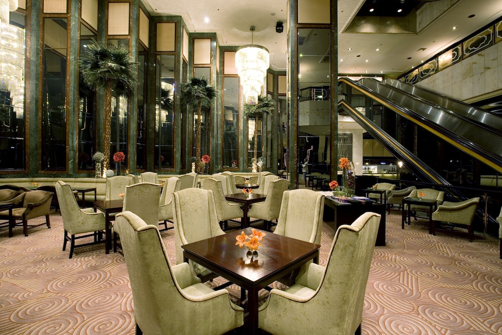 Southern Sun Cape Sun in Cape Town | Best Rates & Deals on Orbitz