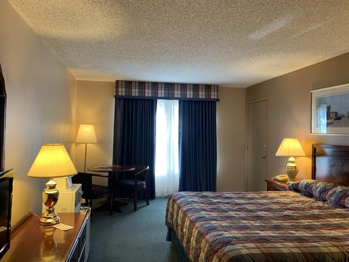 Hardman House Inn & Suites in Carson City, NV | Expedia