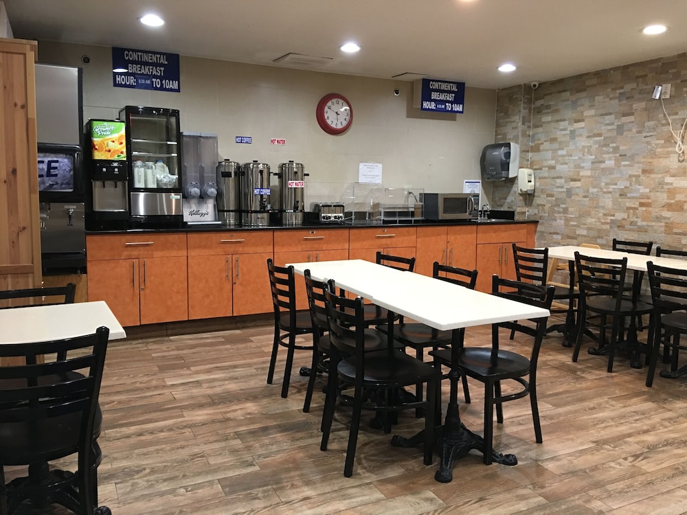 Quality Inn JFK Airport Rockaway Blvd in New York | Best Rates & Deals ...