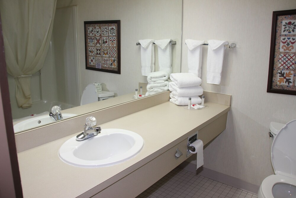 Room Deals for Spring House Inn, Chesterton starting at $89 | Hotwire