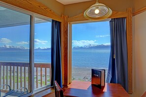 Book Land's End Resort in Homer | Hotels.com