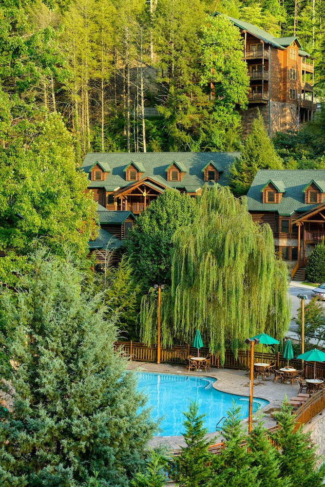 Westgate Smoky Mountain Resort & Water Park, Gatlinburg: $299 Room ...