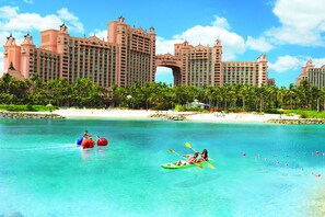 Book Harborside Resort at Atlantis in Bahamas | Hotels.com