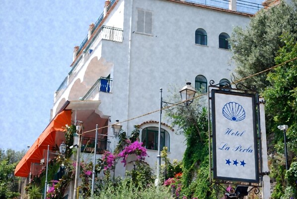 Book Hotel La Perla in Praiano | Hotels.com