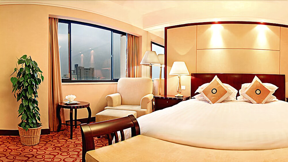Shanghai Hotel, Shanghai: 2020 Room Prices & Reviews | Travelocity