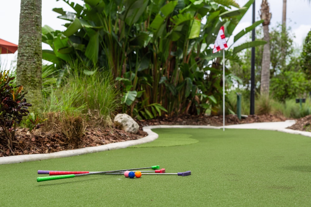 Hilton Vacation Club Mystic Dunes Orlando in Orlando | Best Rates ...