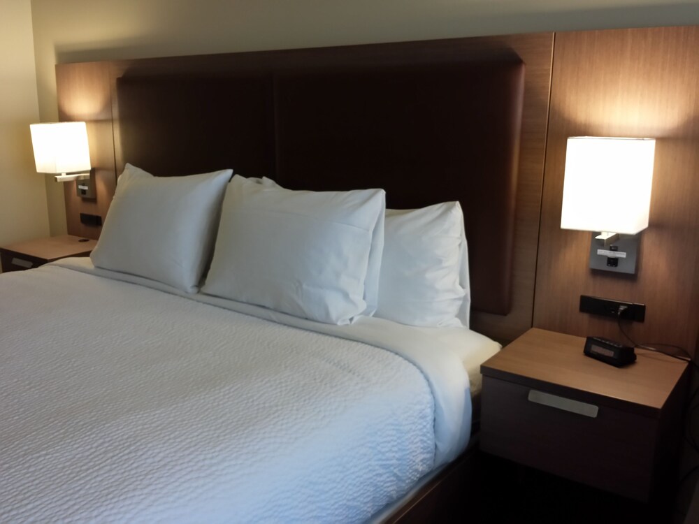 Belfast Harbor Inn in Belfast | Best Rates & Deals on Orbitz