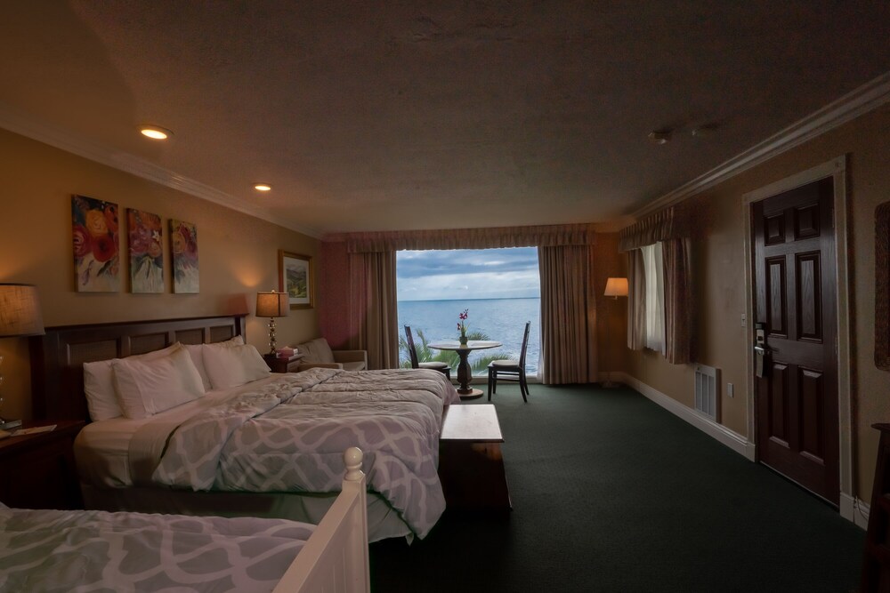 Cliff House Inn On The Ocean, Ventura: $198 Room Prices & Reviews ...
