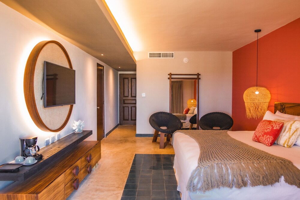 Room Deals for Reef Yucatan Hotel and Convention Center All Inclusive ...