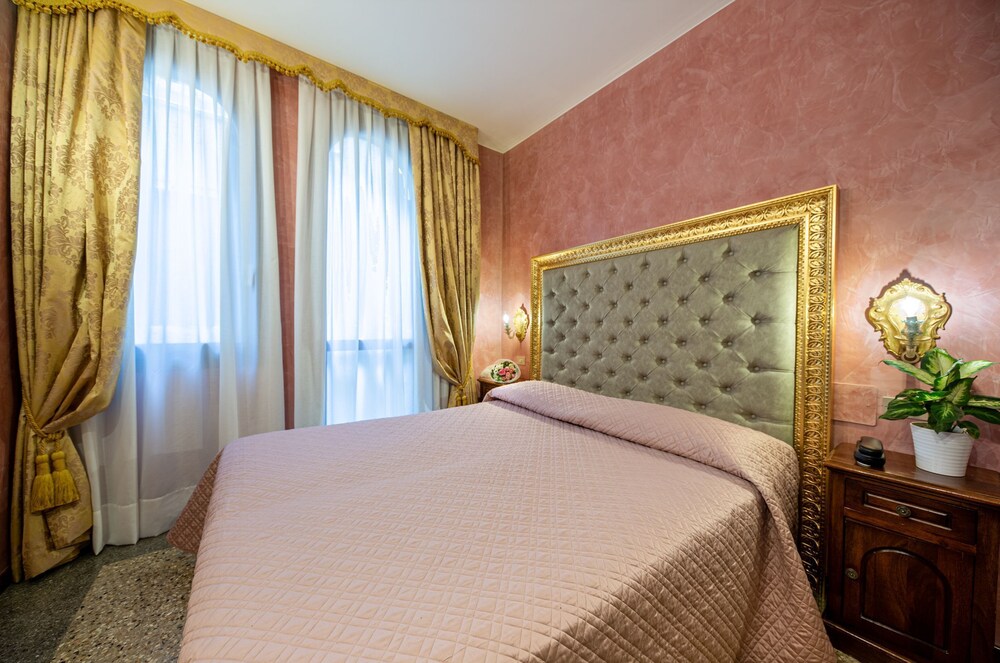 Hotel Marconi in Venice | Best Rates & Deals on Orbitz