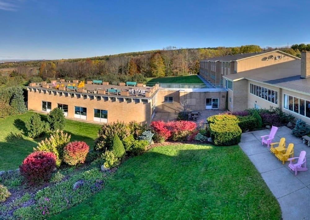 Old Orchard Inn & Spa in Wolfville Ridge | Best Rates & Deals on Orbitz