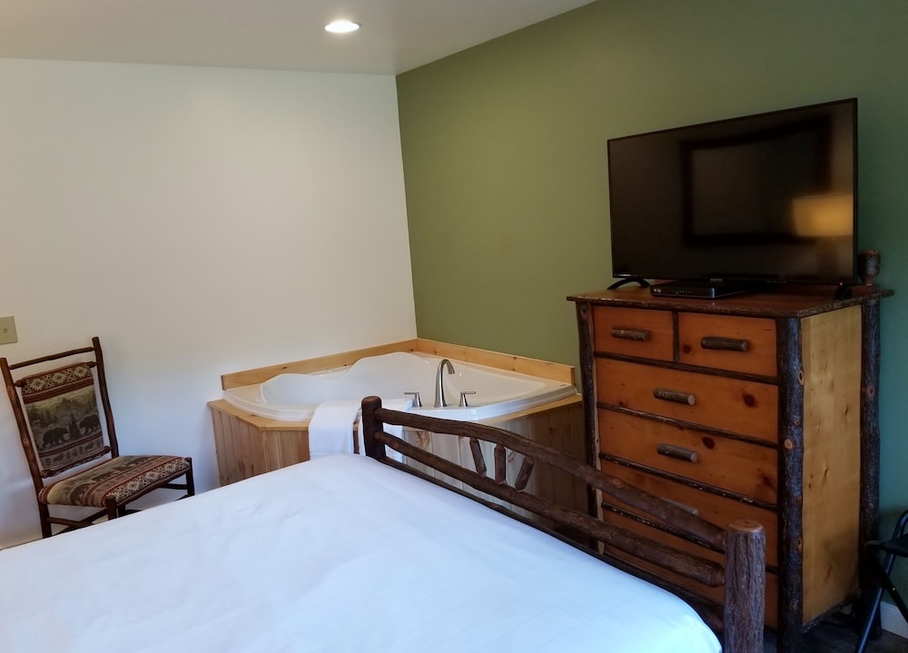 Coolfont Resort in Berkeley Springs | Best Rates & Deals on Orbitz