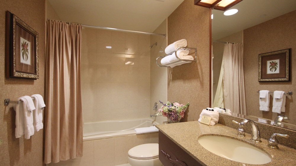 The Inn And Spa At East Wind in Calverton | Best Rates & Deals on Orbitz