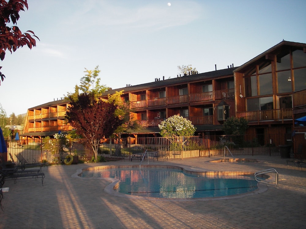 Hotel Marina Riviera in Big Bear Lake | Best Rates & Deals on Orbitz