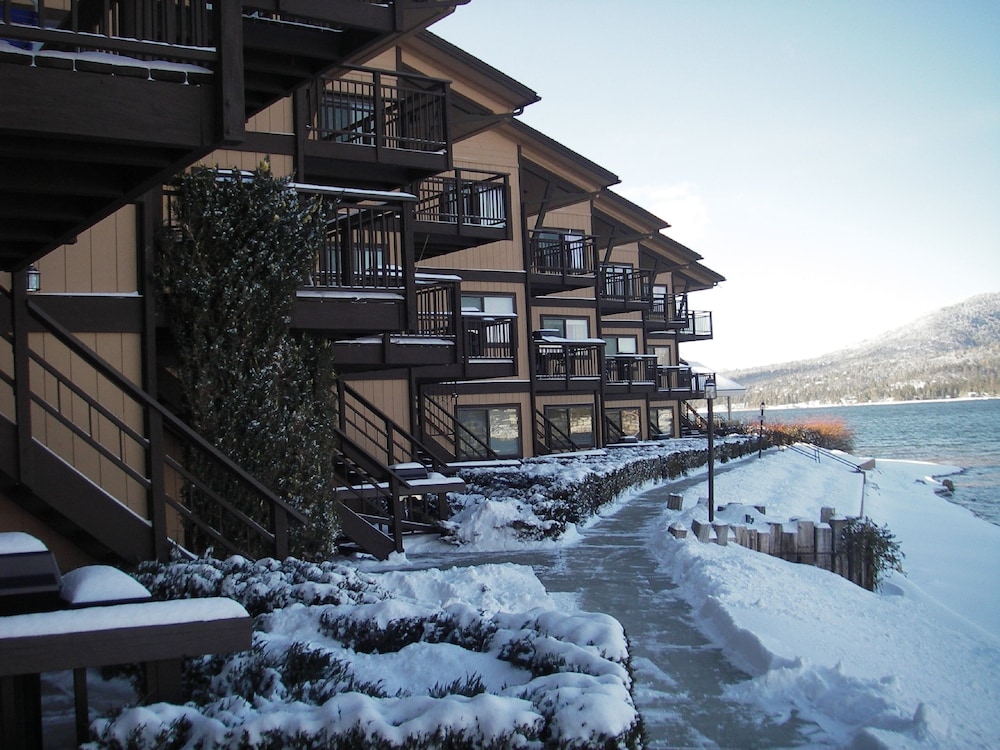 Hotel Marina Riviera, Big Bear Lake: $107 Room Prices & Reviews ...