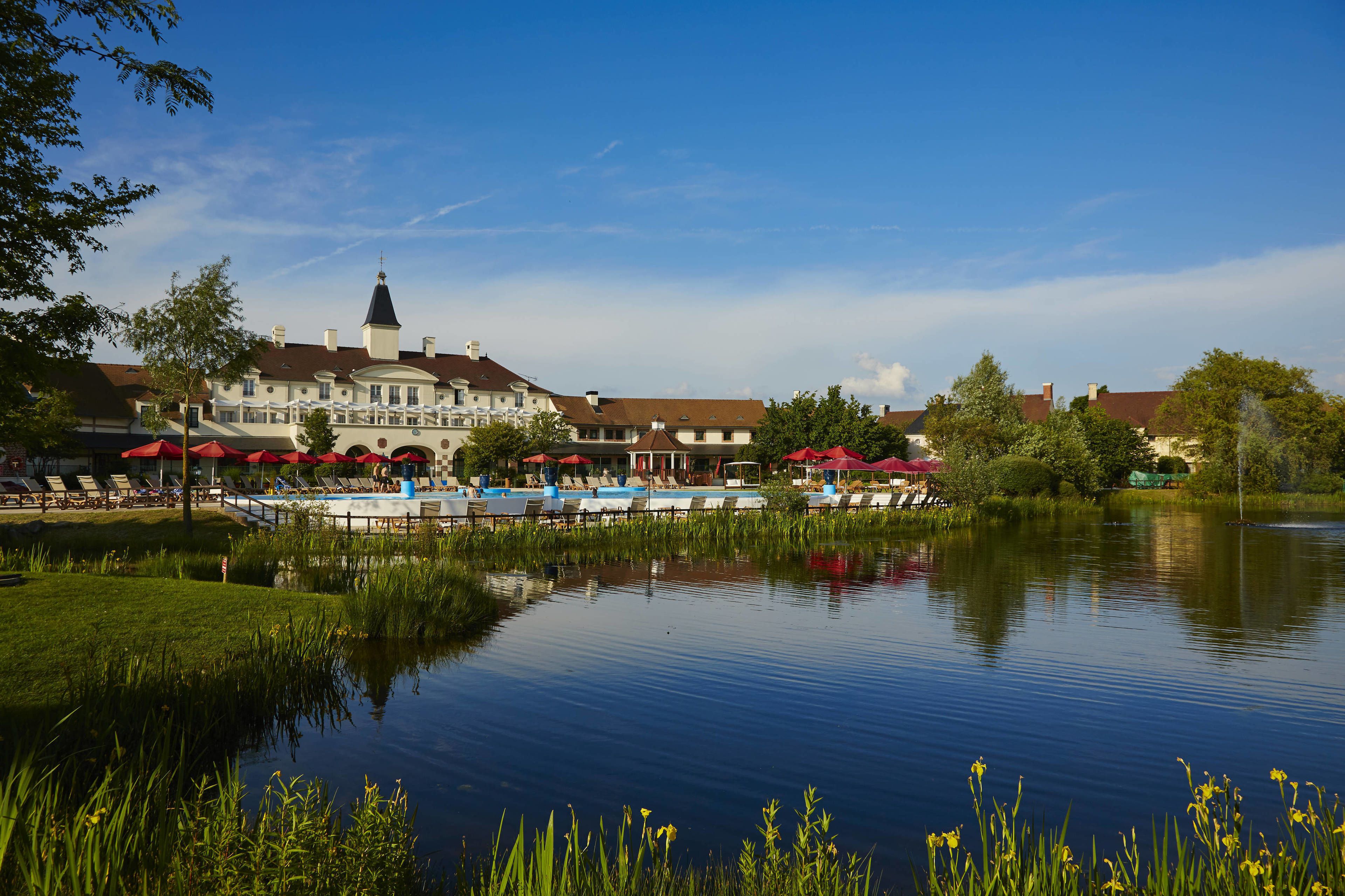 Marriott Village d'Ile-de-France in Paris | Expedia