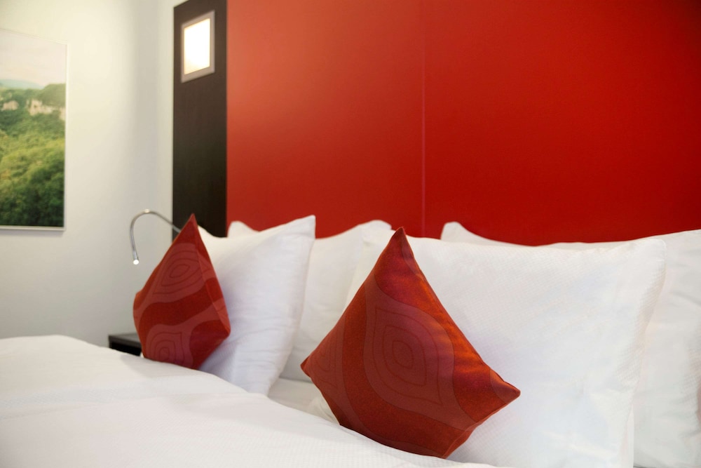 Ramada Encore by Wyndham Geneva in Geneva | Best Rates & Deals on Orbitz