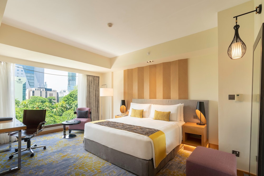 Cinnamon Grand Colombo in Colombo | Best Rates & Deals on Orbitz