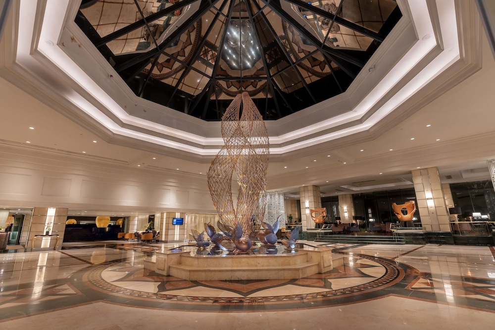 Cinnamon Grand Colombo in Colombo | Best Rates & Deals on Orbitz
