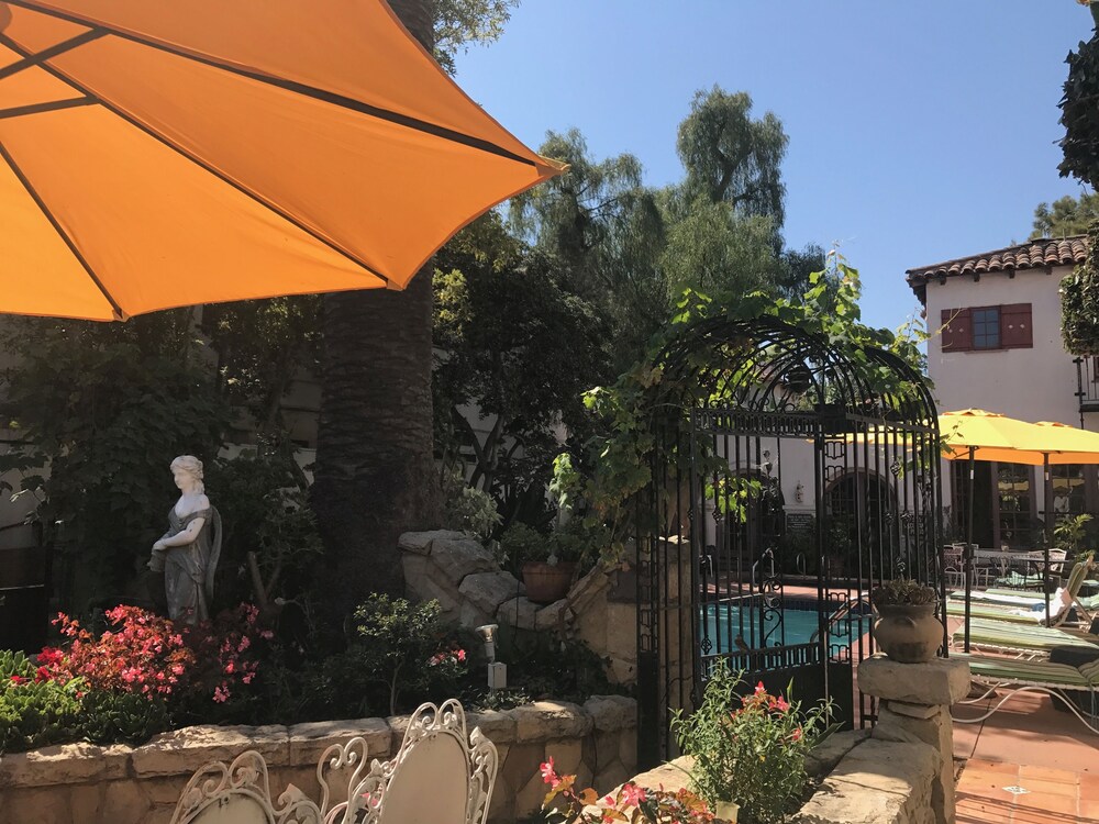Villa Rosa Inn in Santa Barbara, CA | Expedia