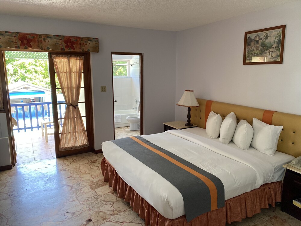 Toby's Resort, Montego Bay: $98 Room Prices & Reviews | Travelocity