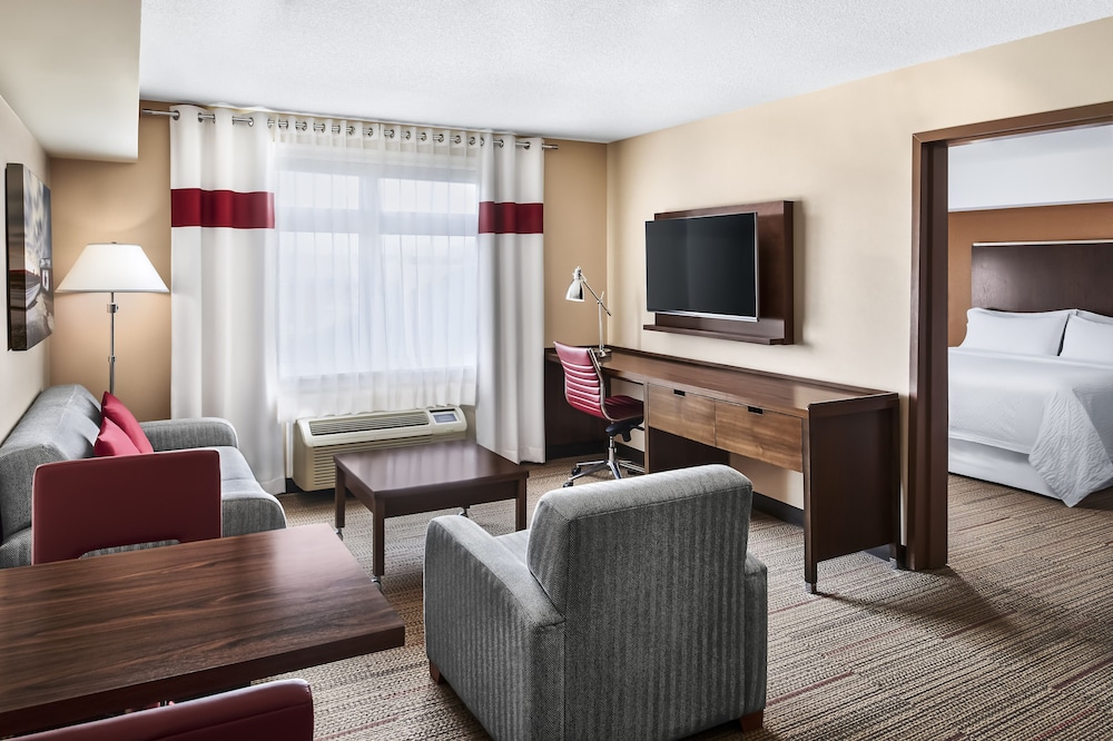 Four Points by Sheraton Barrie in Barrie | Best Rates & Deals on Orbitz