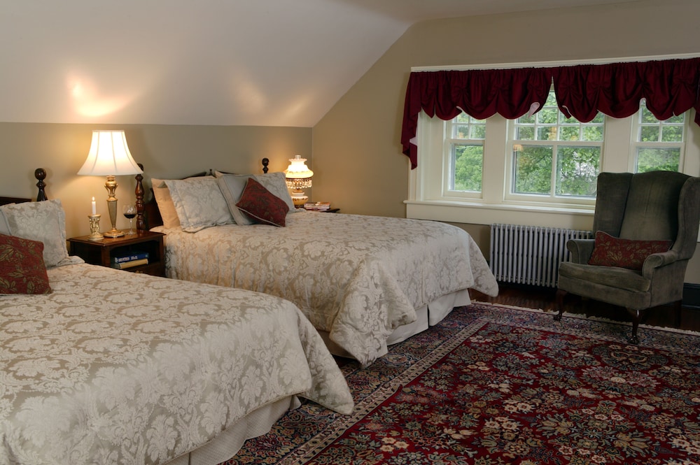 Cameron Estate Inn & Restaurant in Mount Joy | Best Rates & Deals on Orbitz