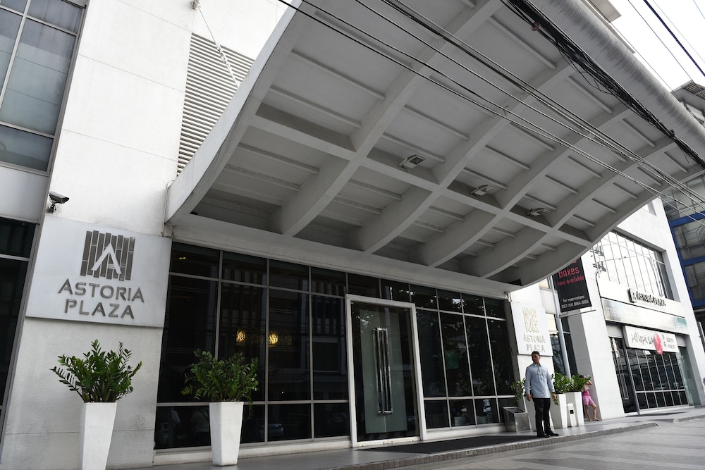 Astoria Plaza, Manila: $74 Room Prices & Reviews | Travelocity