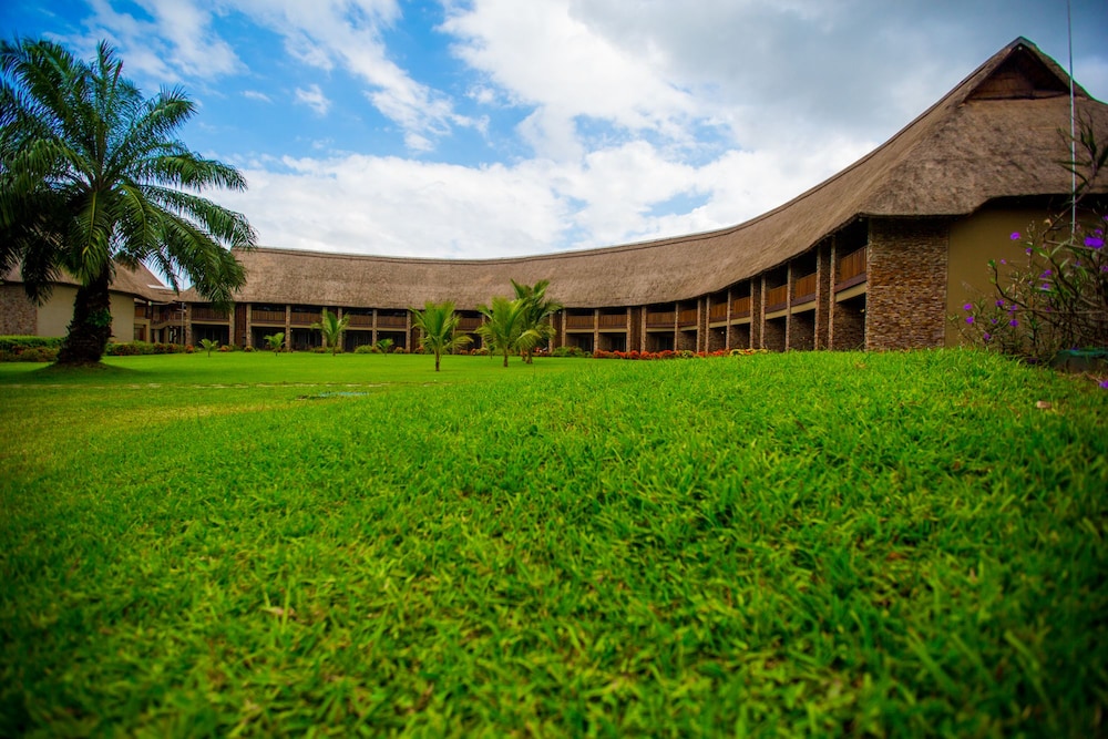 The Royal Senchi Resort/Hotel in Akosombo | Expedia