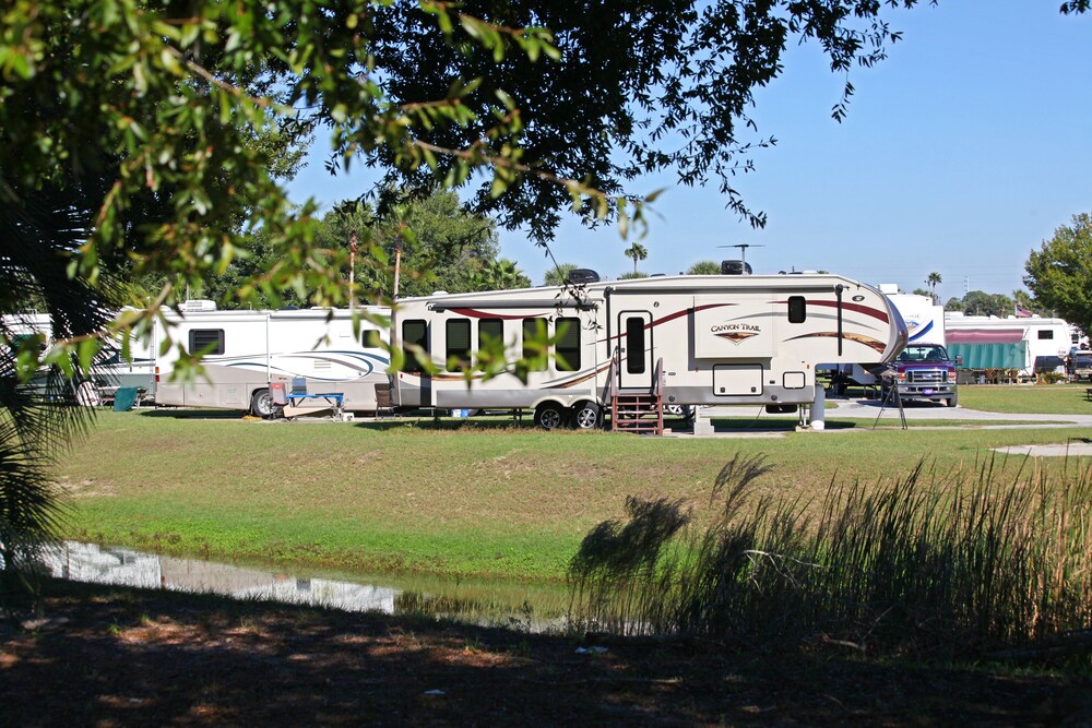 Lake Magic RV Resort in Orlando | Best Rates & Deals on Orbitz