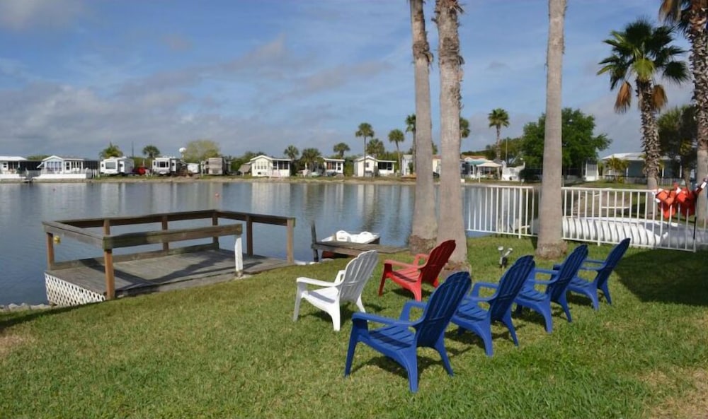 Winter Quarters Encore Manatee RV Resort in Bradenton | Best Rates ...