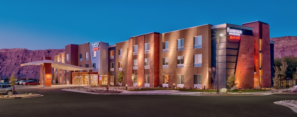 Fairfield Inn & Suites by Marriott Moab in Moab | Best Rates & Deals on ...