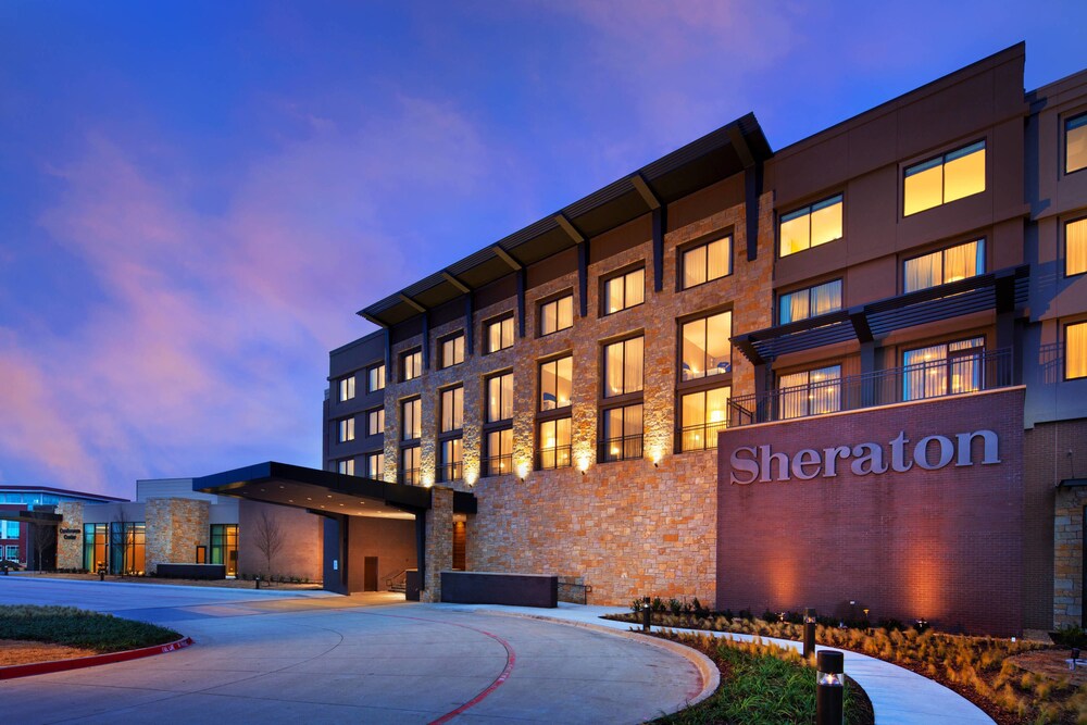 Sheraton McKinney Hotel, Dallas: $101 Room Prices & Reviews | Travelocity