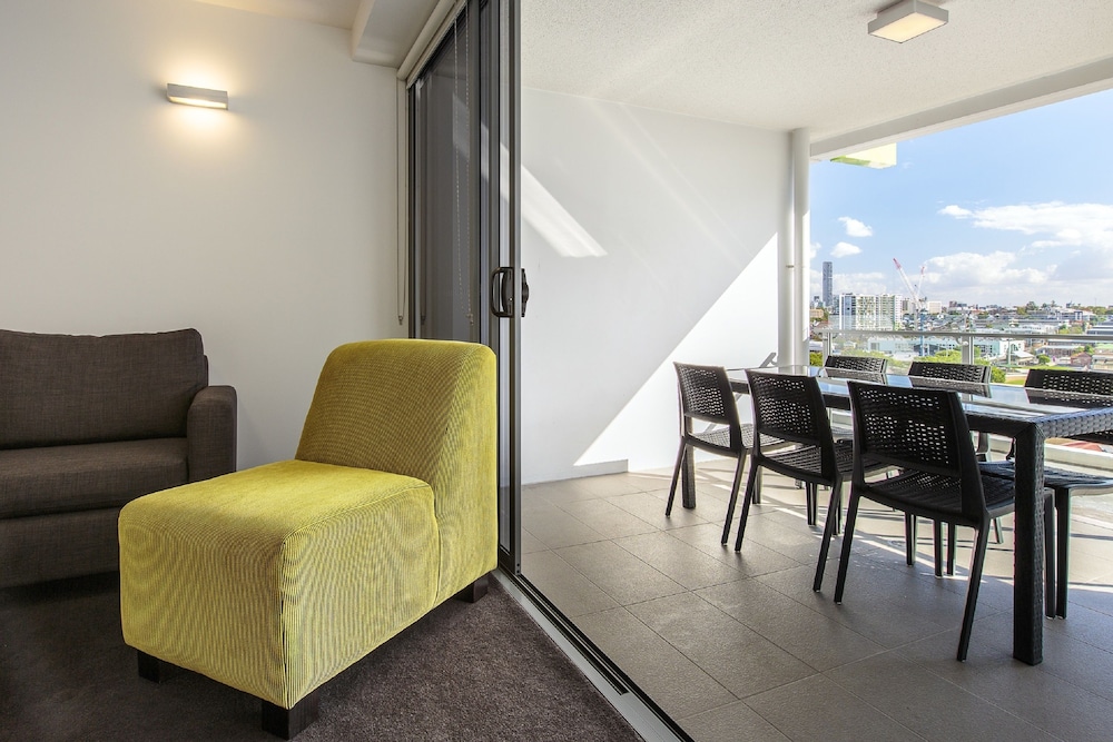 Code Apartments Deals & Reviews (Brisbane, AUS) | Wotif